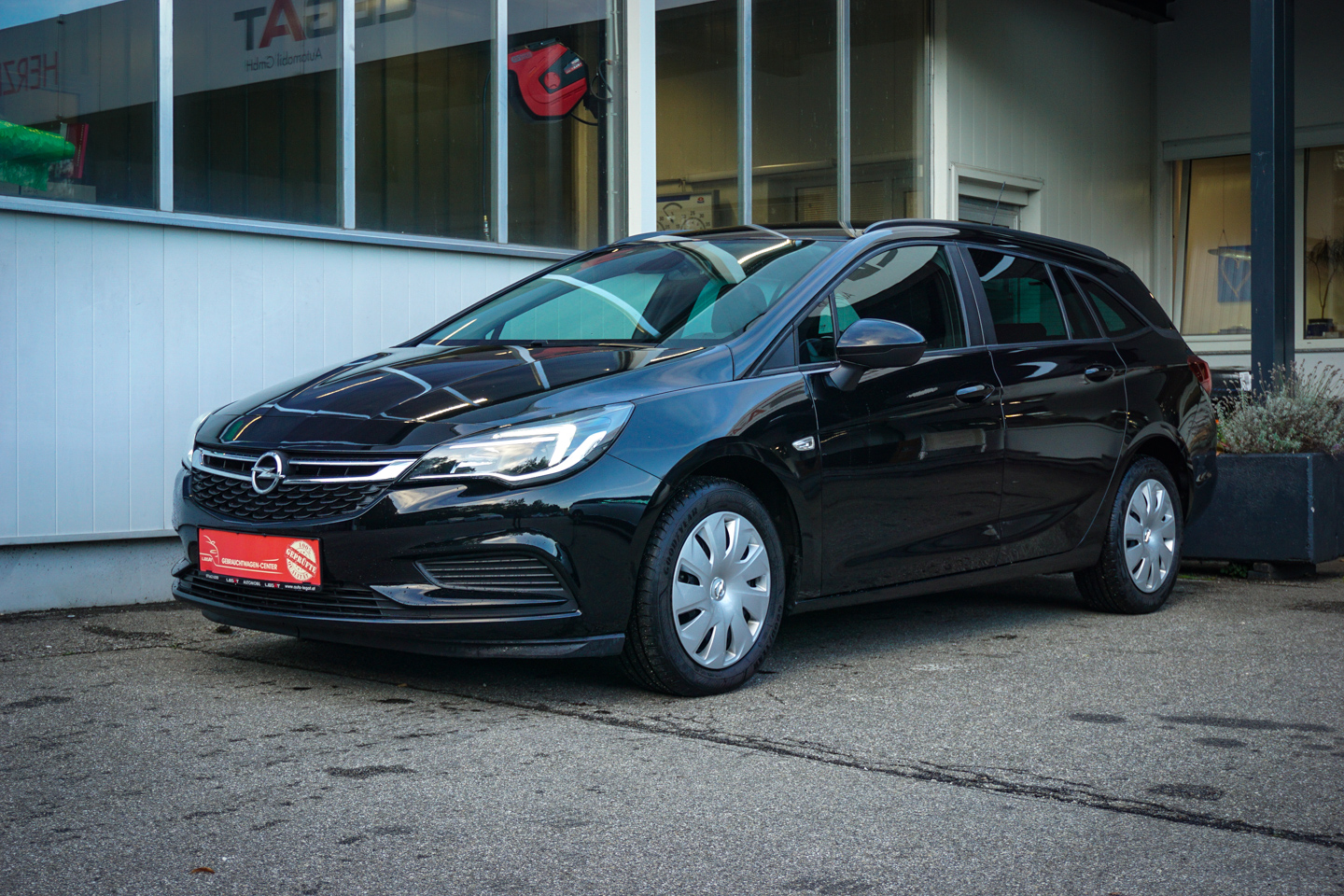 Fahrzeuge Legat — Opel Astra Kombi Automatik